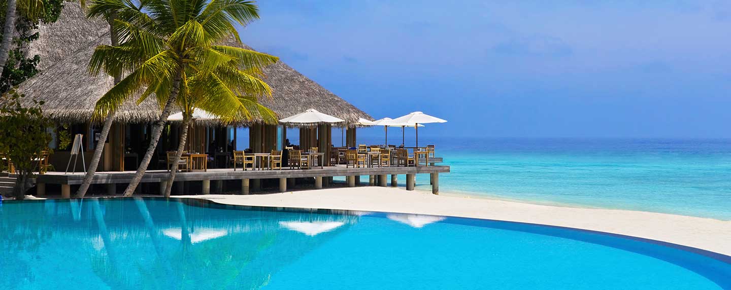 KAYAK launches exclusive limited - time hotel sales - Travel Hacker Blog