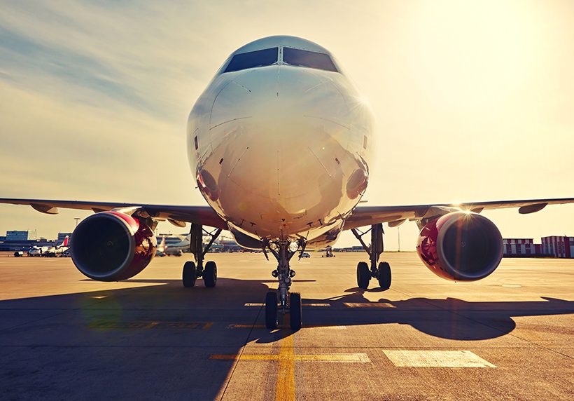 Our 6 Top Flight Tips to Find the Right Flight -- KAYAK Travel Hacker Blog