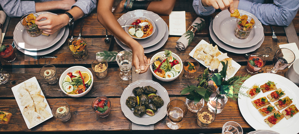 Where to eat in 2019’s Most Popular Destinations - Travel Hacker Blog