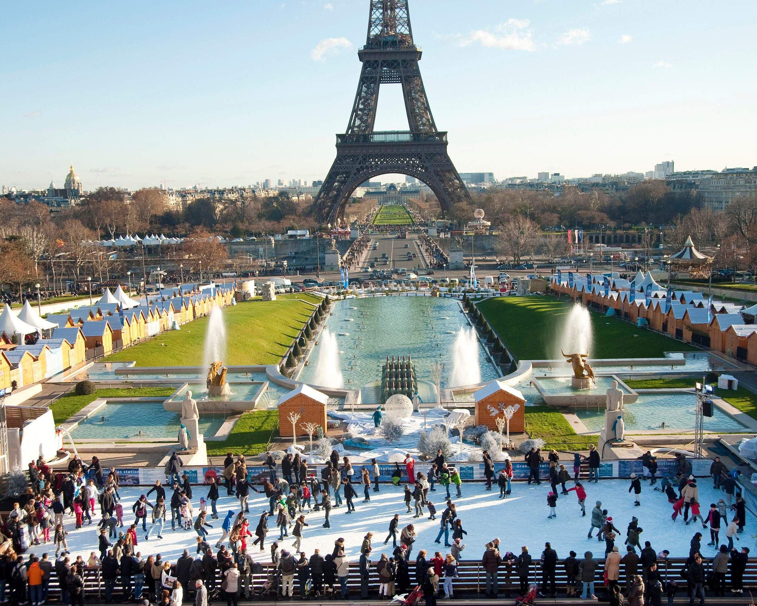 The best things to do during Christmas in Paris - KAYAK