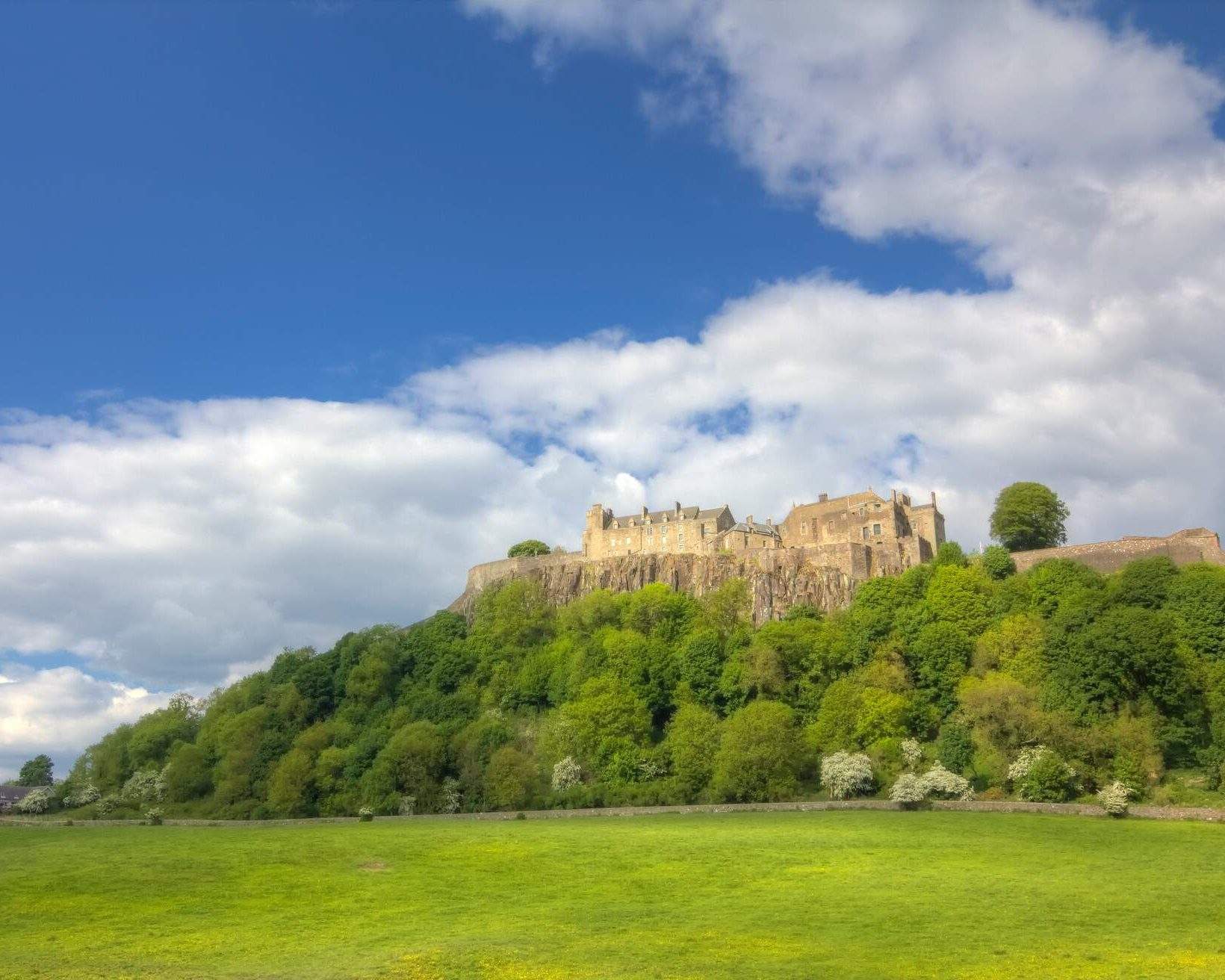 13 best castles in the UK you should visit at least once - KAYAK
