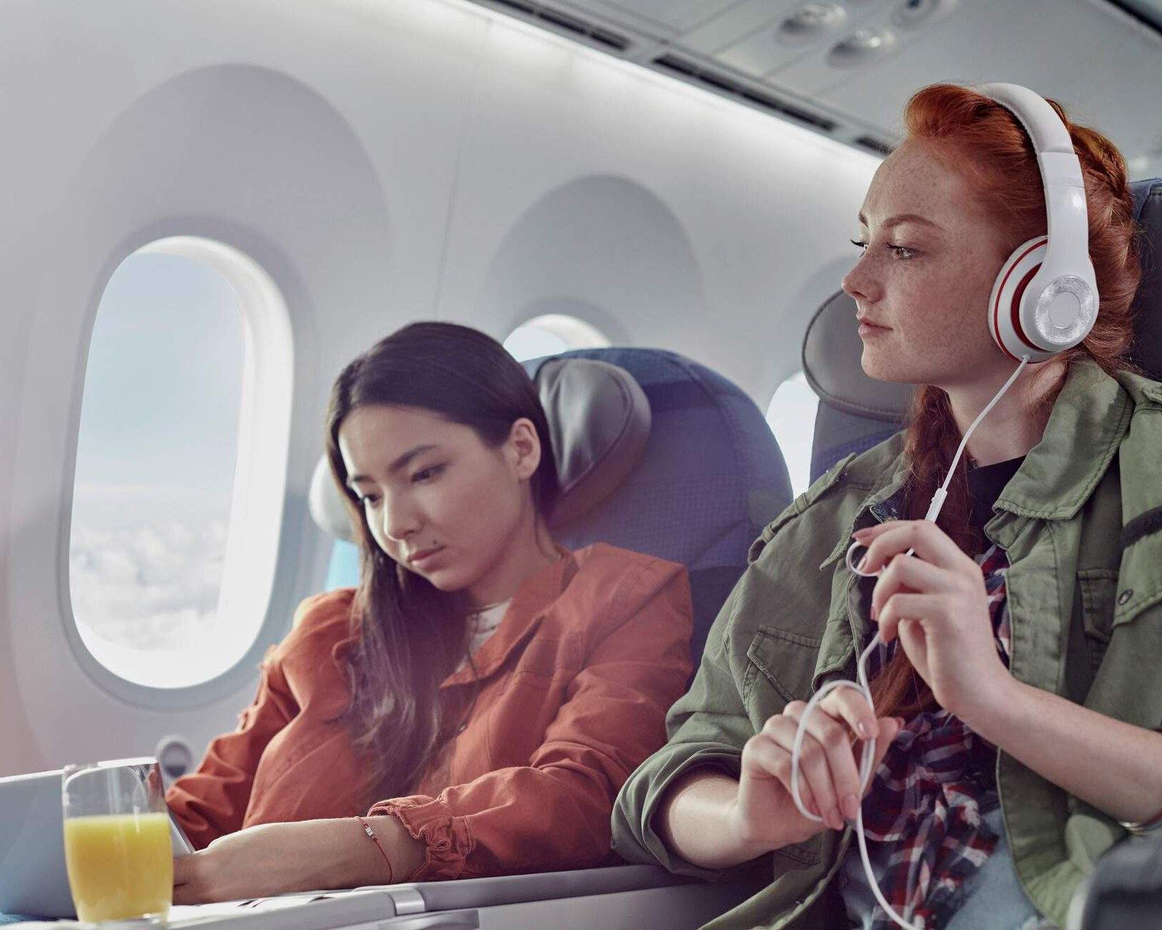 Get comfy: how to choose the best seat on a plane - KAYAK