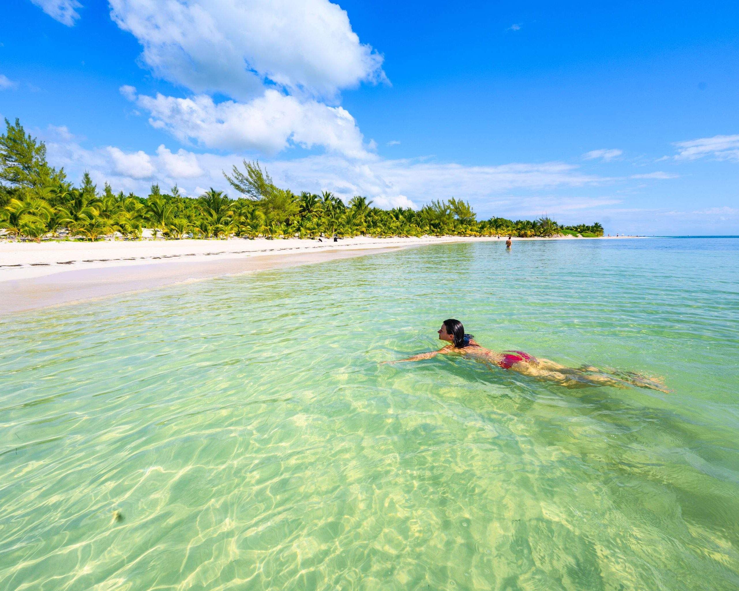 Warm places to visit in November: last chance for fall - KAYAK