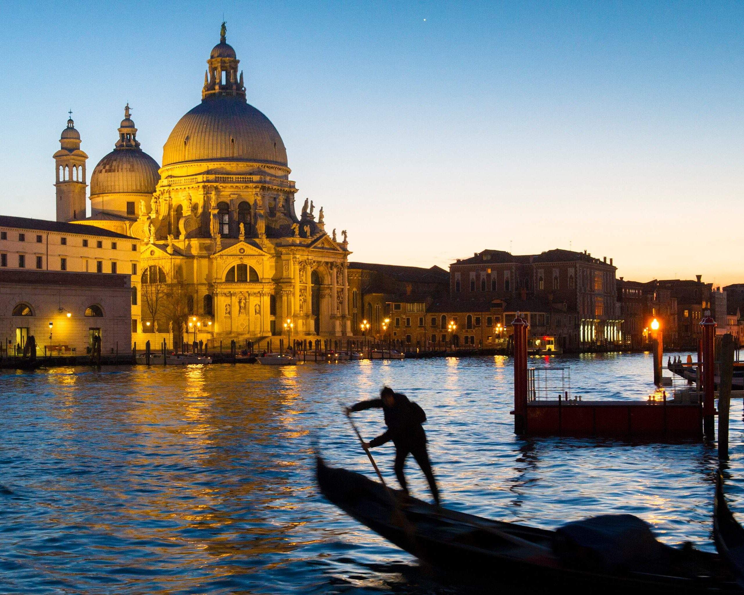 Why you should travel to Venice in winter and what to do - KAYAK