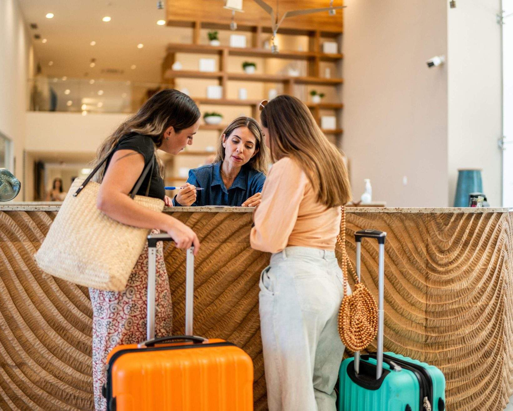 All you need to know about how to check out of a hotel | KAYAK