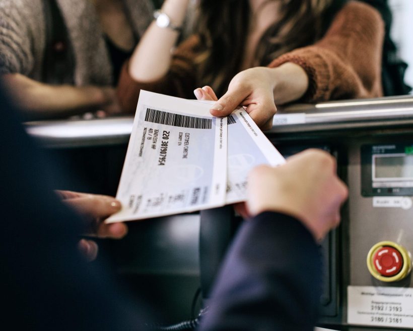 What is a boarding pass? The ultimate guide - KAYAK