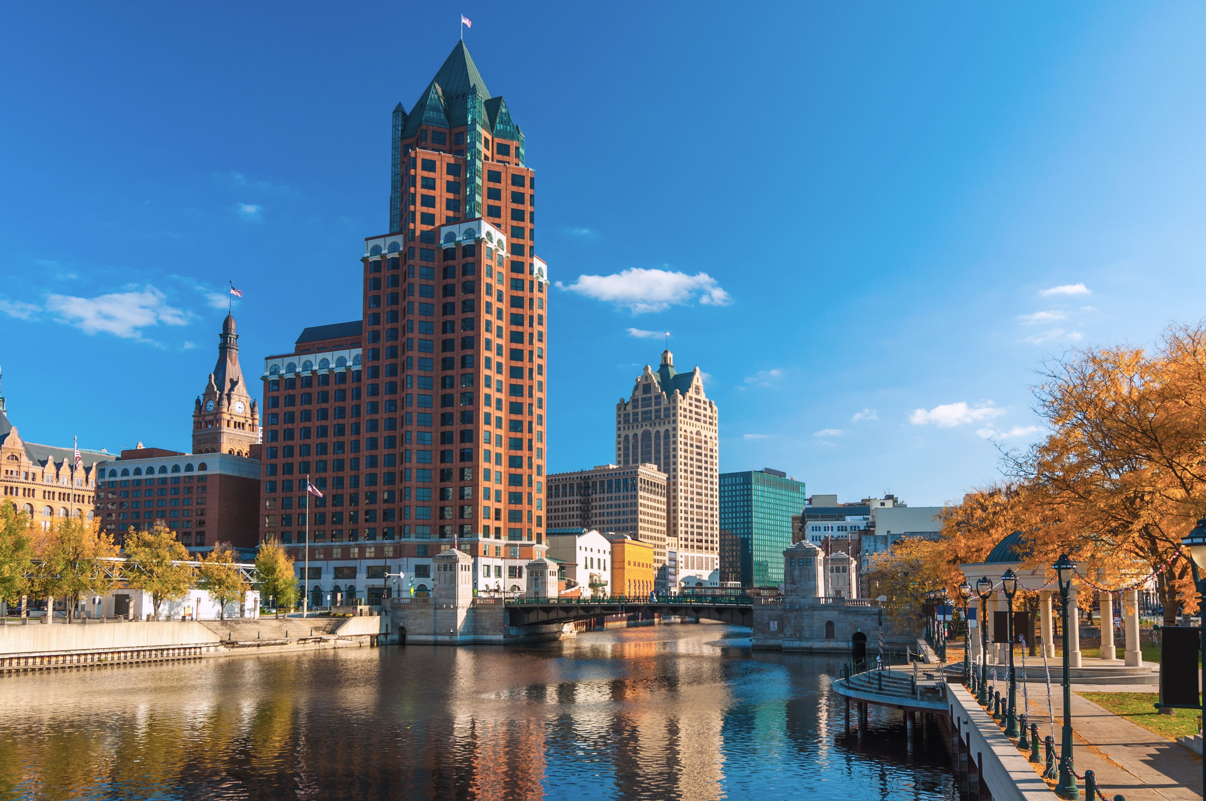 Milwaukee Mitchell MKE Flight Status Maps More KAYAK