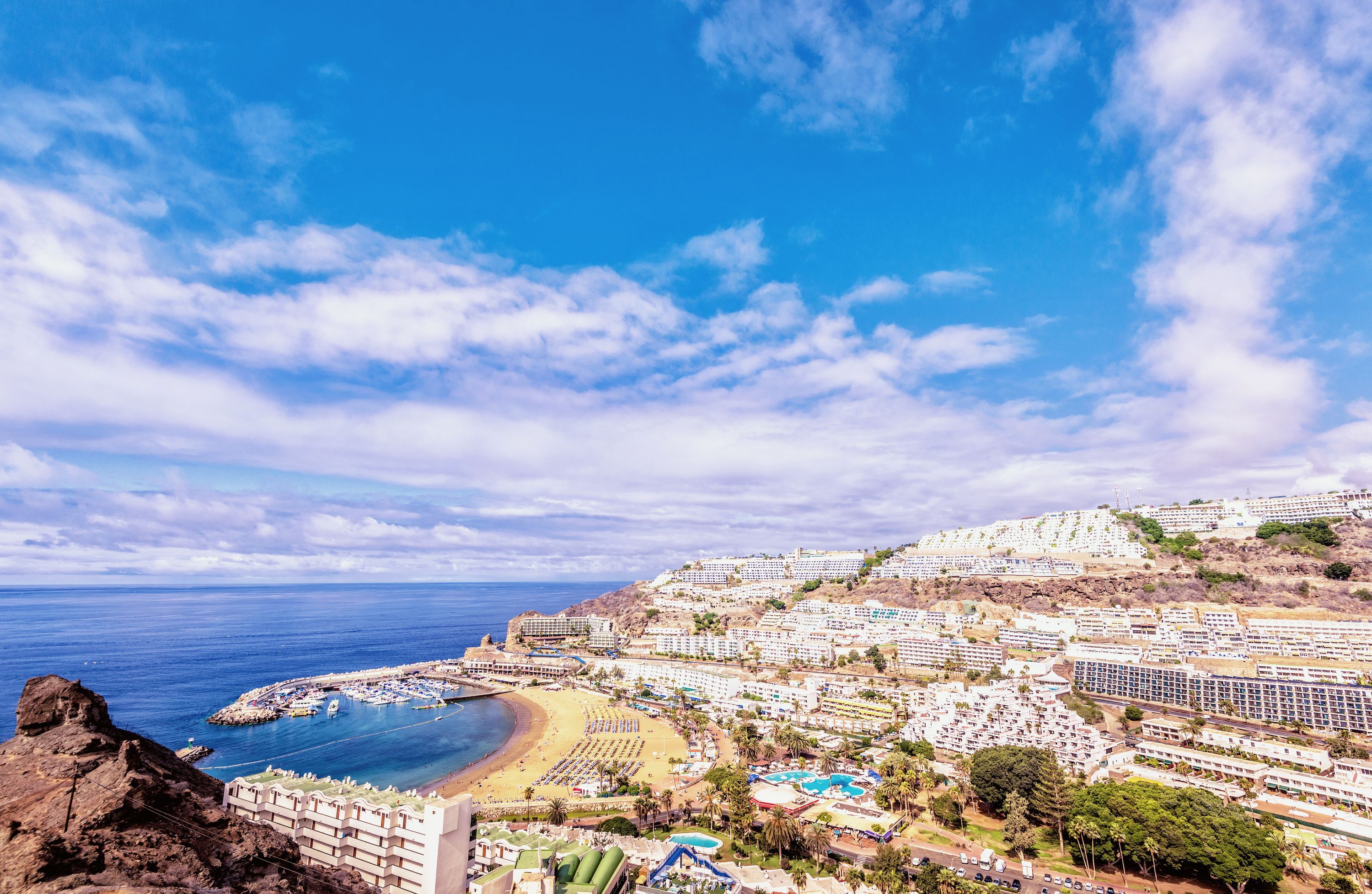 Van Rental Puerto Rico, Minivans & Passenger from $111/day | KAYAK