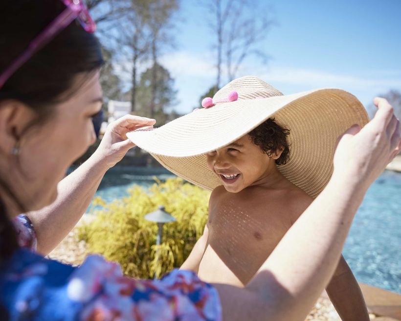 Emy Rodriguez Flores & Jennifer Simonson - KAYAK