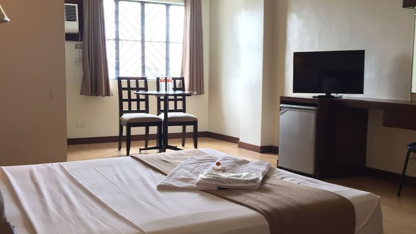 Robbinsdale Residences from $27. Quezon City Hotel Deals & Reviews - KAYAK