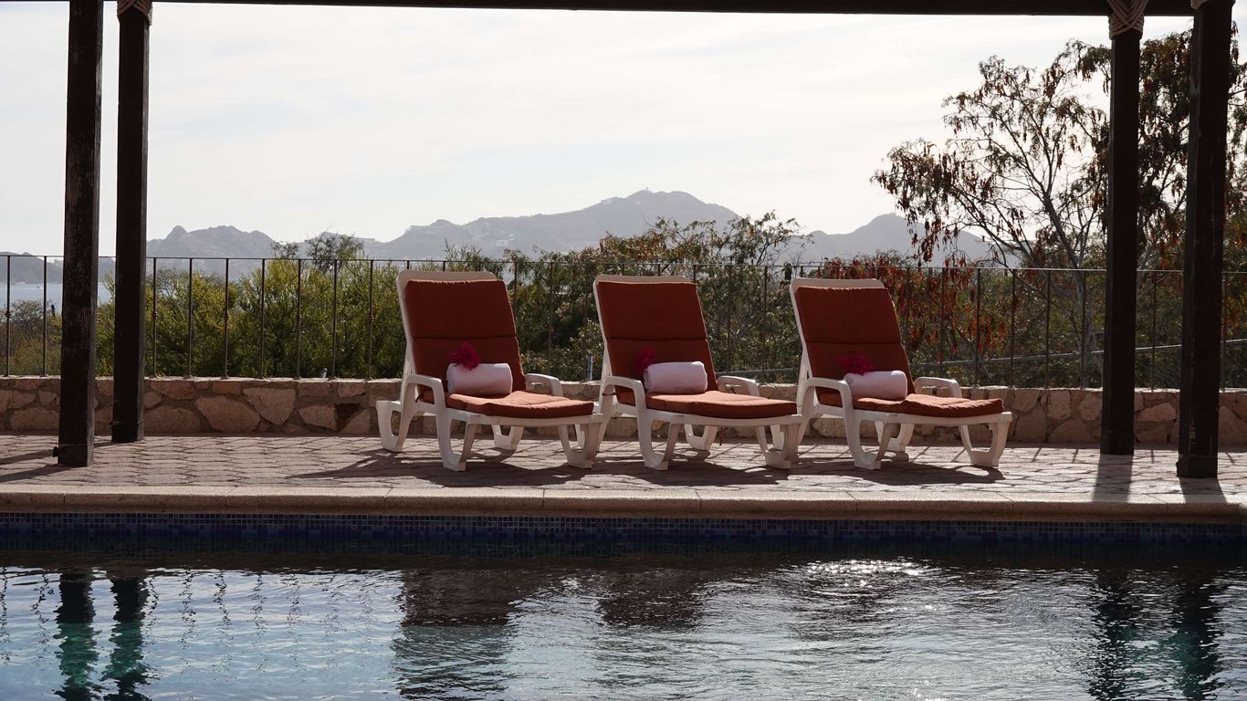 Sunrock Hotel And Suites from $10. Cabo San Lucas Hotel Deals & Reviews ...