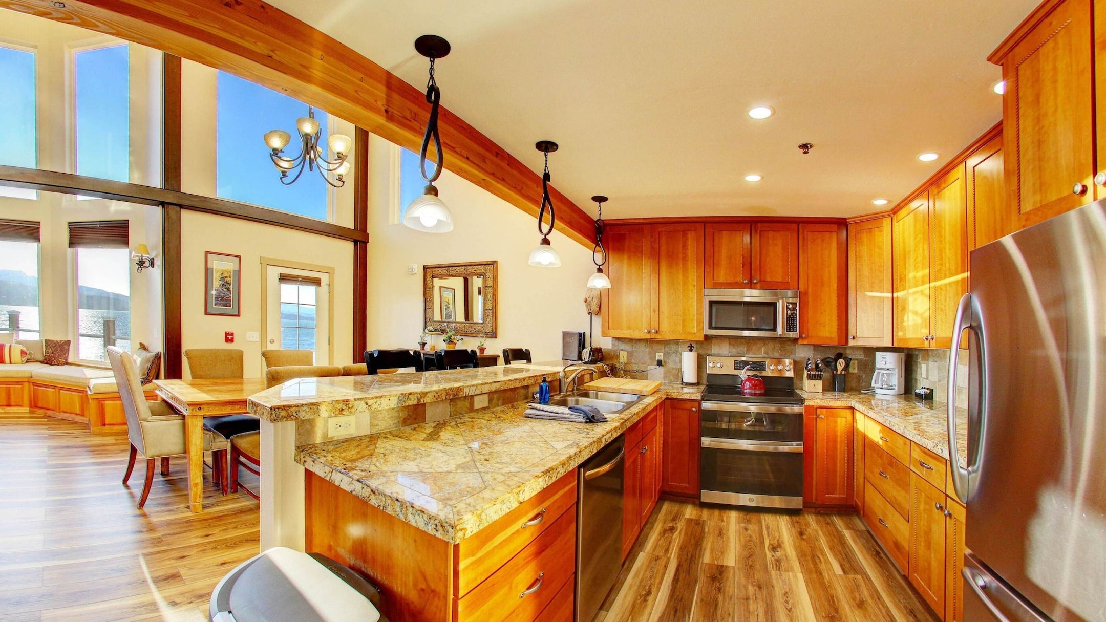 Land's End Resort from $81. Homer Hotel Deals & Reviews - KAYAK