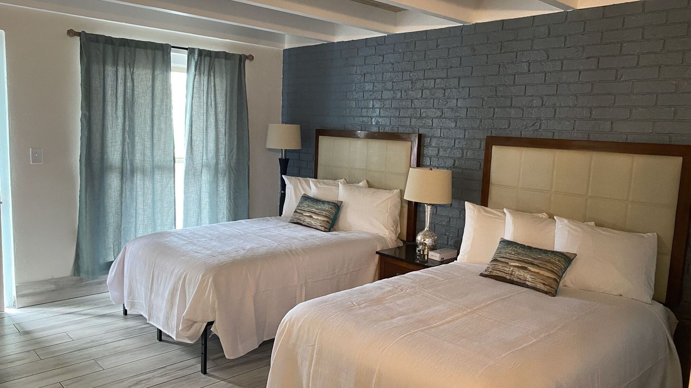 Gulf Coast Inn from $69. Gulf Breeze Hotel Deals & Reviews - KAYAK