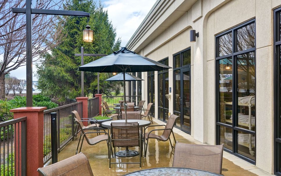Hampton Inn Hendersonville from $106. Hendersonville Hotel Deals ...