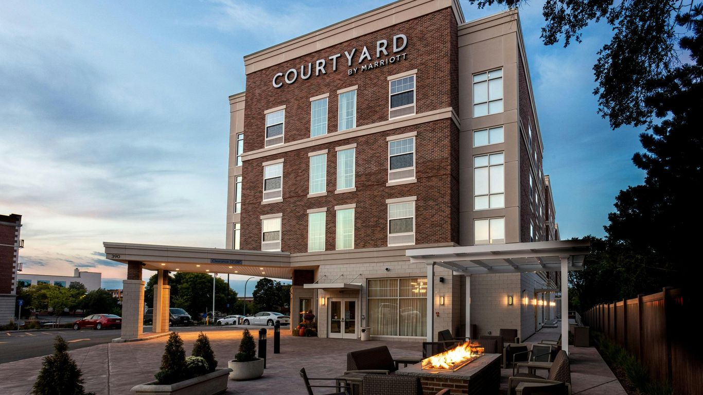 Courtyard by Marriott Rochester Downtown from $164. Rochester Hotel ...