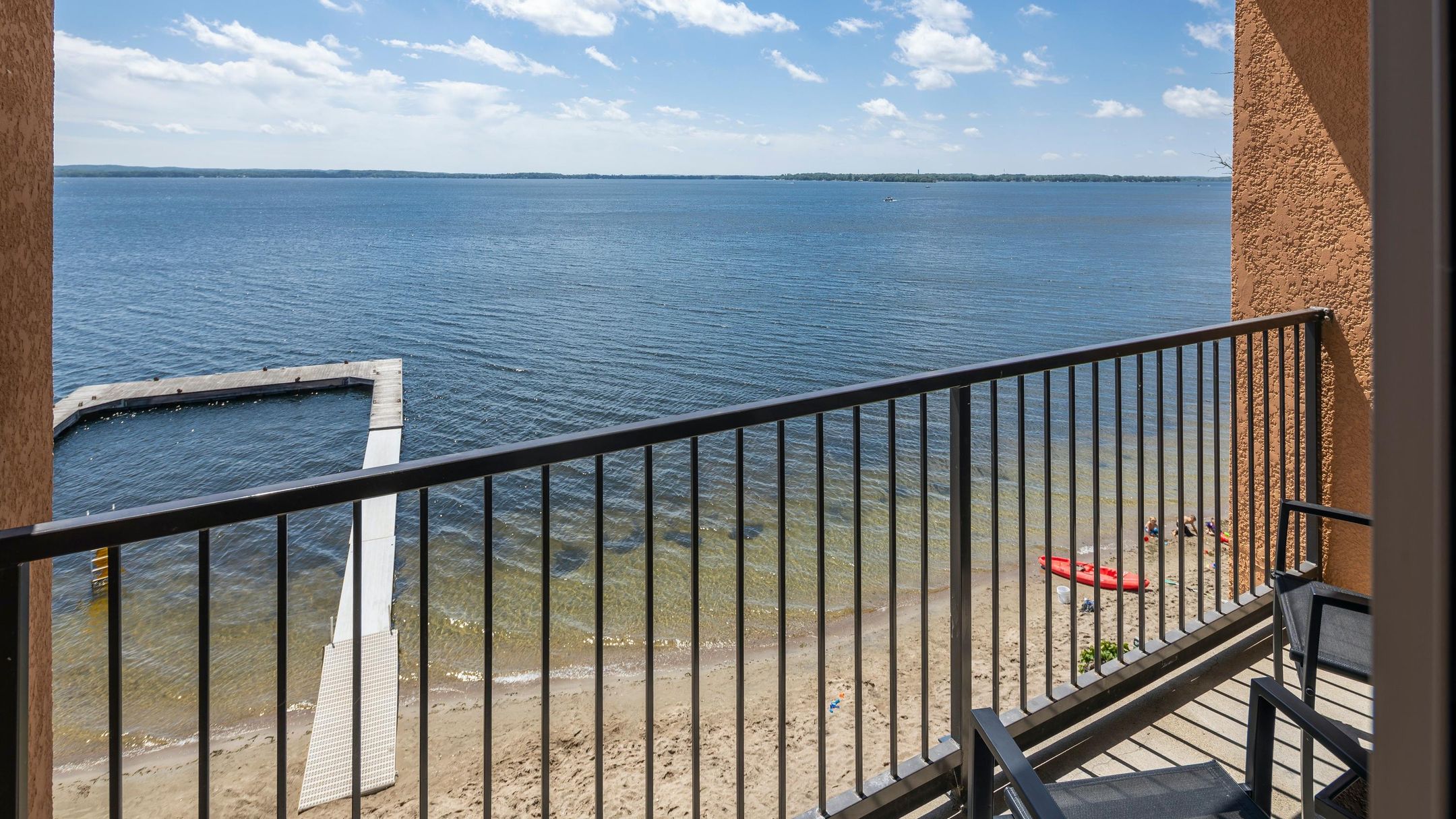 Holiday Inn Detroit Lakes - Lakefront from $100. Detroit Lakes Hotel ...