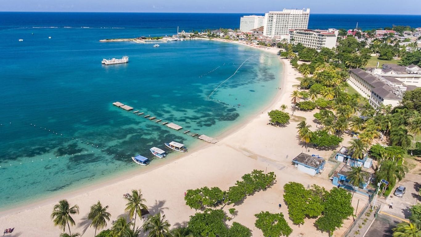 Sandcastles Beach Resort from $108. Ocho Rios Hotel Deals & Reviews - KAYAK