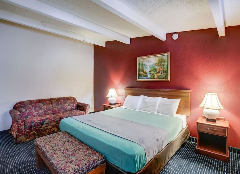 Red Carpet Inn Whippany from $58. Cedar Knolls Hotel Deals & Reviews ...