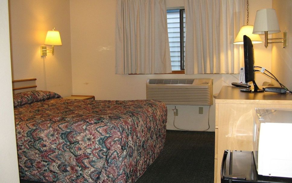 Bellingham Lodge from $66. Bellingham Hotel Deals & Reviews - KAYAK