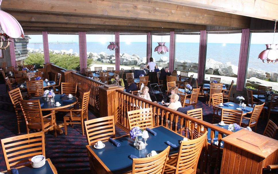 Lighthouse Inn 2 Rivers Wisconsin | Shelly Lighting