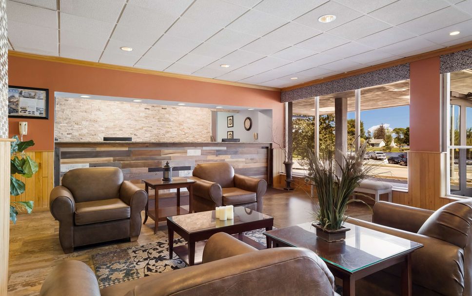 Best Western Riverfront Inn from $104. Marinette Hotel Deals & Reviews ...