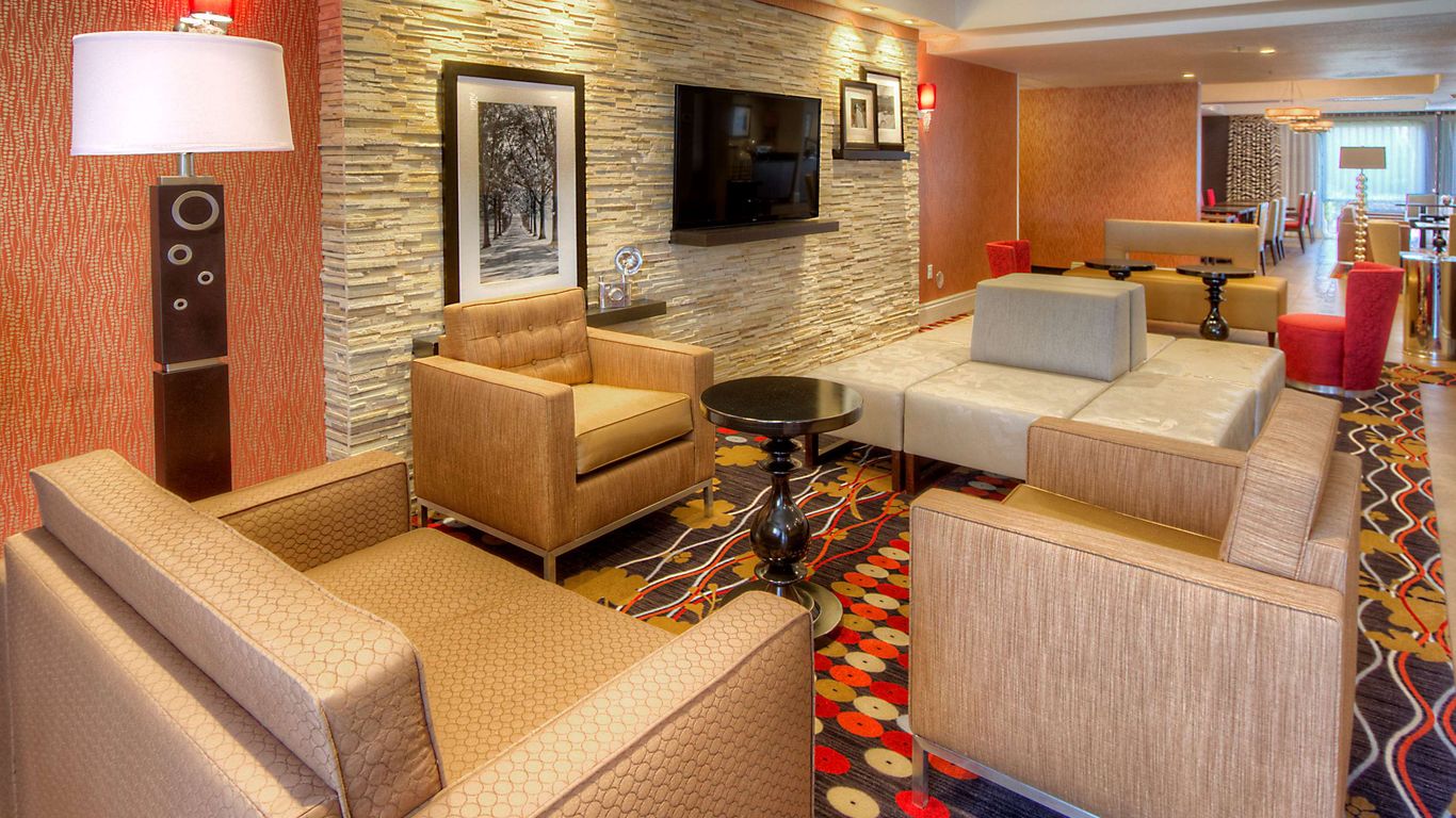 Hampton Inn Fremont from $112. Fremont Hotel Deals & Reviews - KAYAK