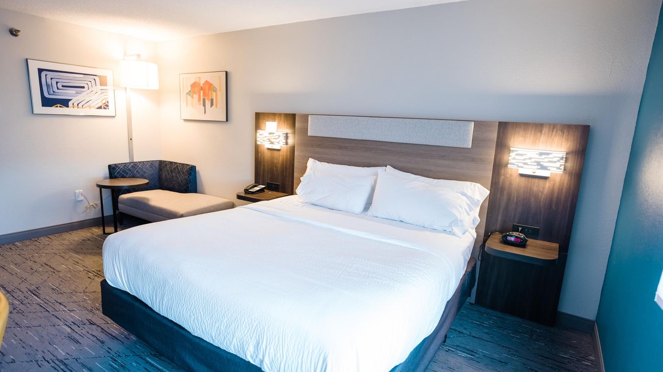 Holiday Inn Express & Suites Knoxville-North-I-75 Exit 112 from $90 ...