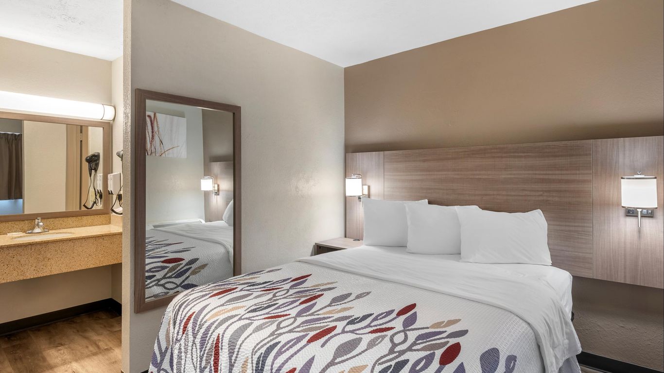 Red Roof Inn Doswell - Kings Dominion from $45. Doswell Hotel Deals ...