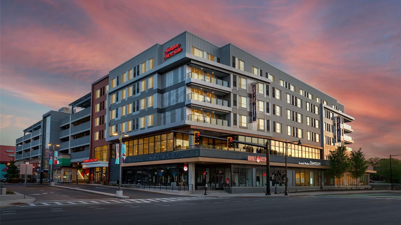 Hampton Inn & Suites Watertown Boston from $122. Watertown Hotel Deals ...