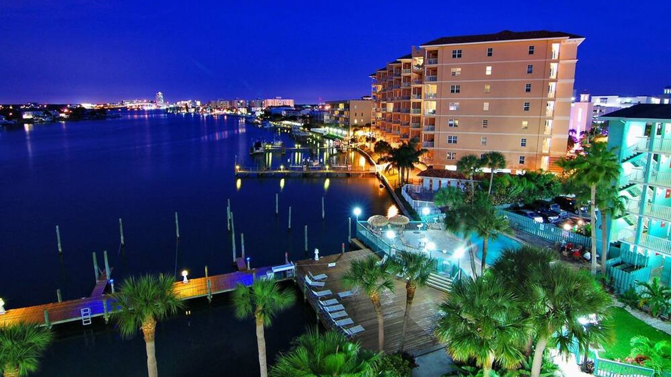 Clearwater Beach Hotel from $81. Clearwater Beach Hotel Deals & Reviews ...