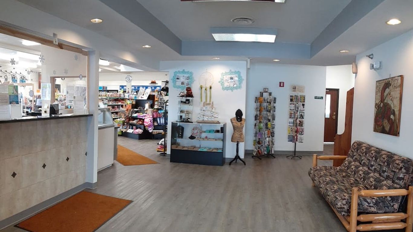 White Pine Lodge from $108. Christmas Hotel Deals & Reviews - KAYAK