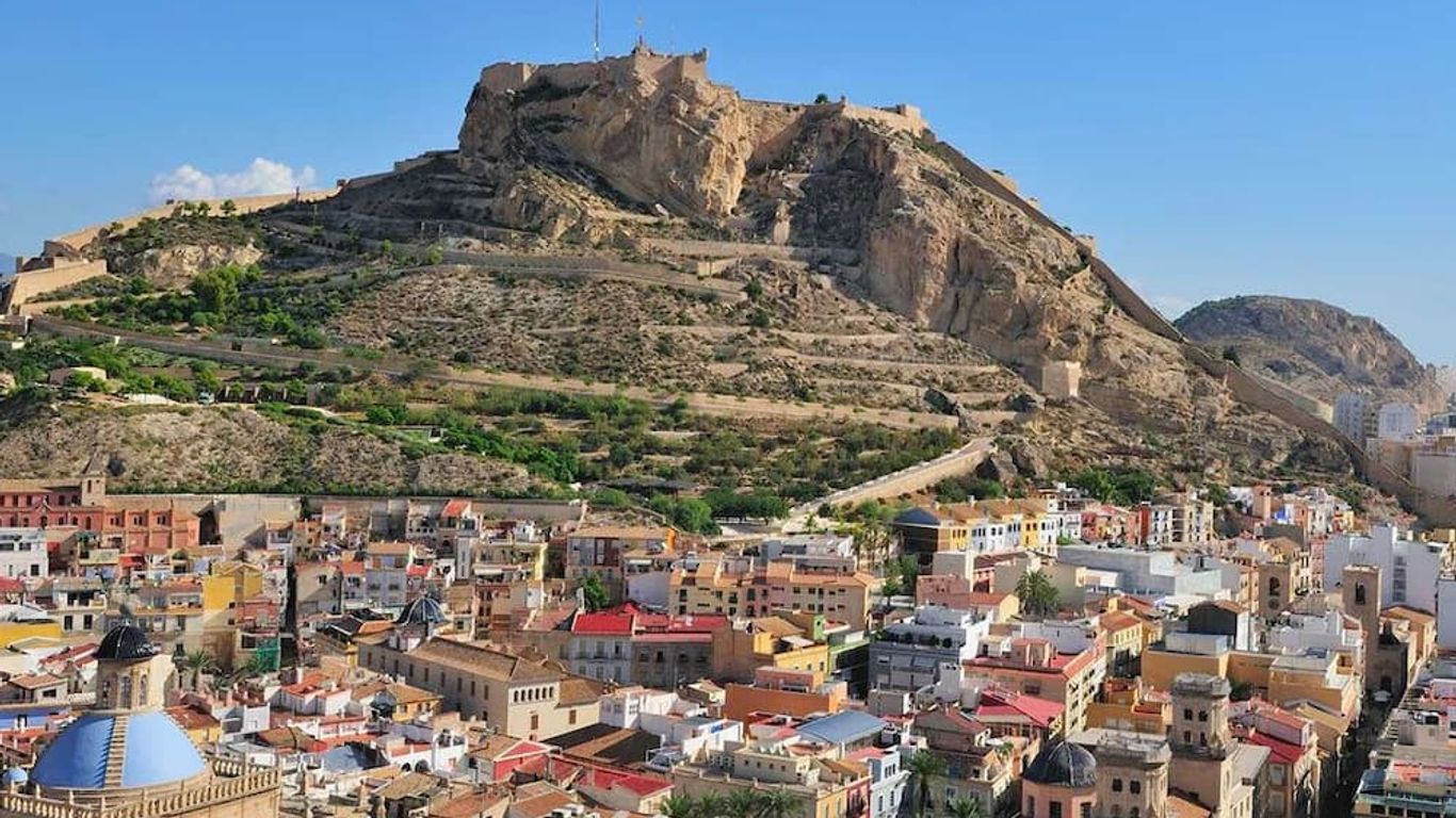 Encasa Hotel Almansa from $62. Almansa Hotel Deals & Reviews - KAYAK