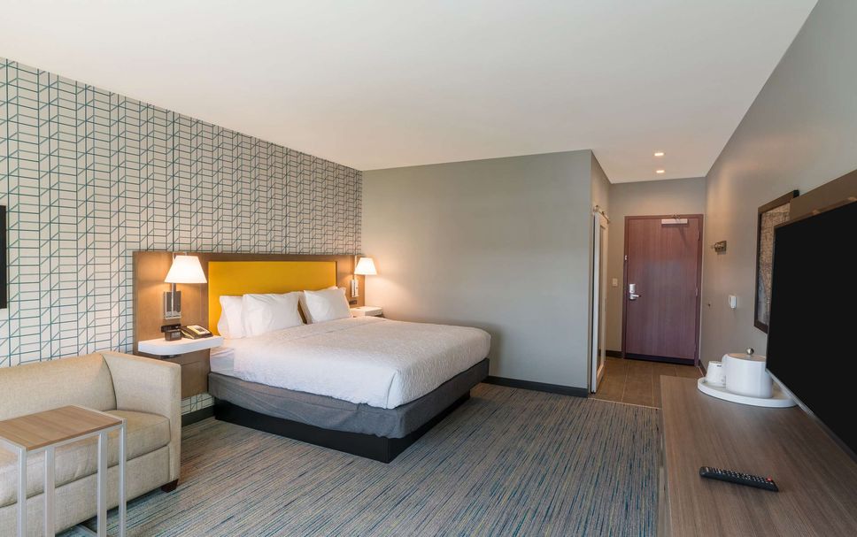 Hampton Inn Riverside Downtown from $126. Riverside Hotel Deals ...