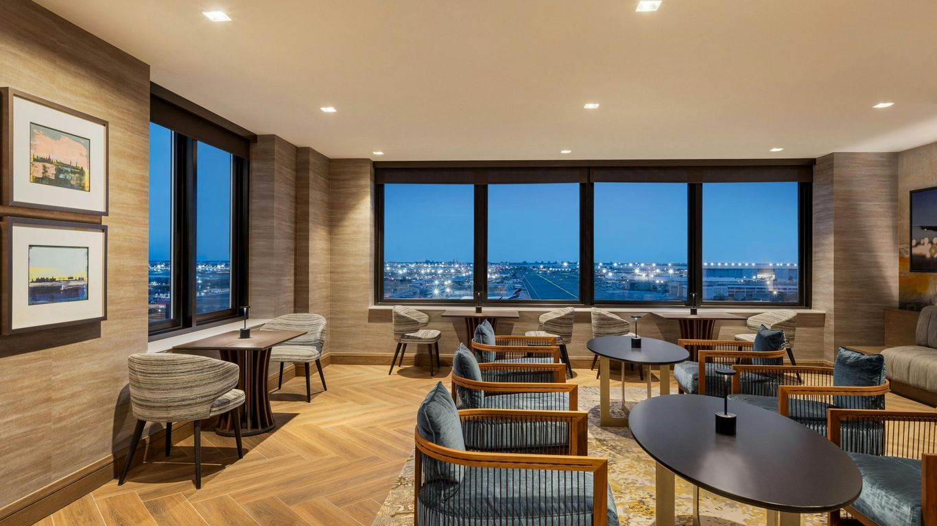 Marriott New York Jfk Airport from $226. Queens Hotel Deals & Reviews ...