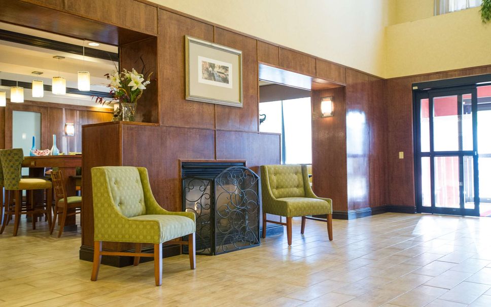 Hampton Inn Brattleboro from $89. Brattleboro Hotel Deals & Reviews - KAYAK