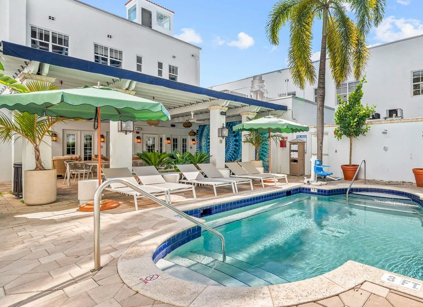 Aloha Fridays from $97. Miami Beach Hotel Deals & Reviews - KAYAK
