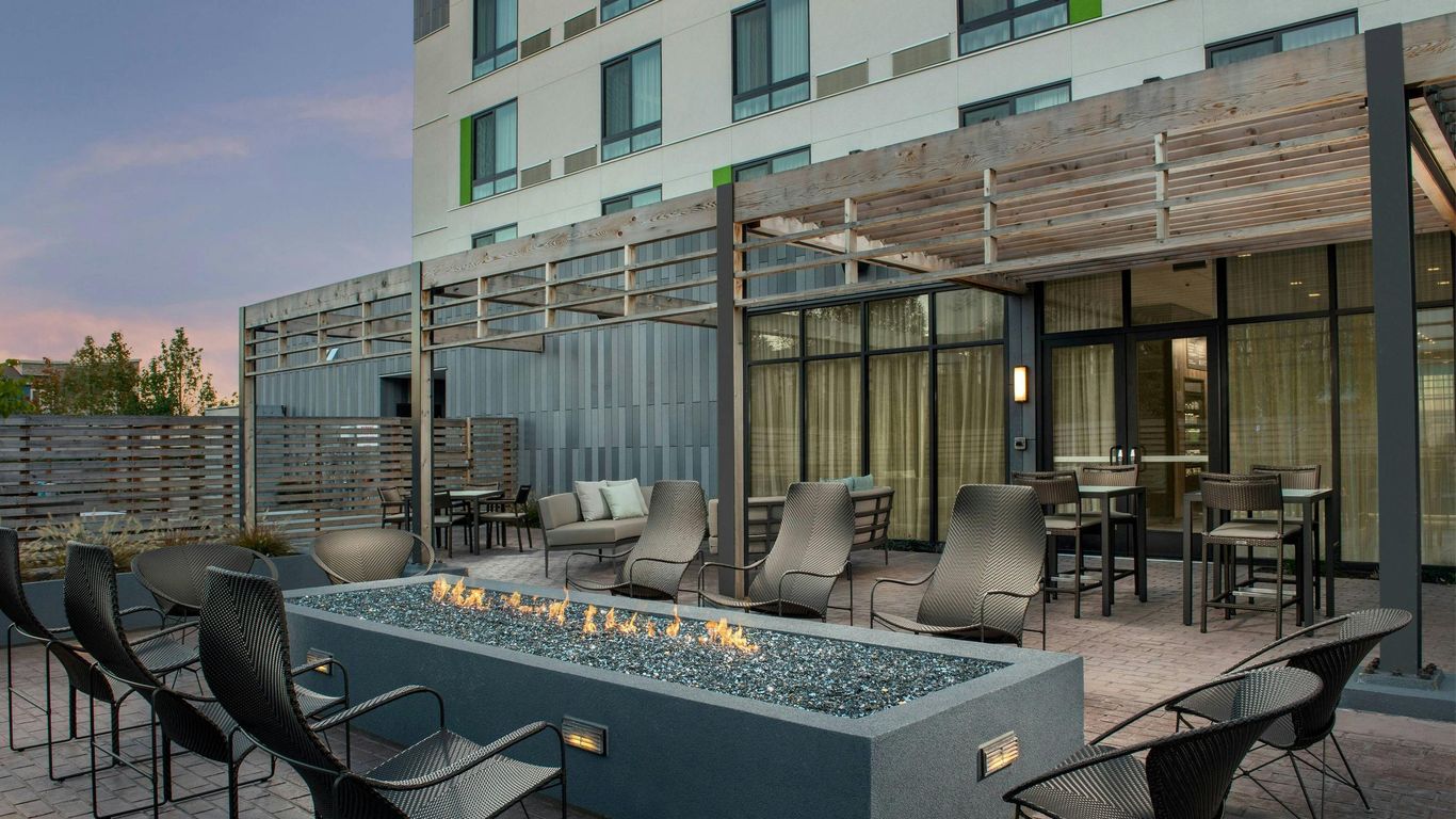 Courtyard by Marriott Portland East from $94. Portland Hotel Deals ...