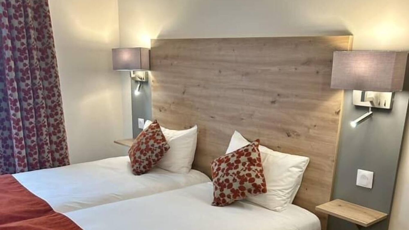 Hotel Derby Eiffel from $117. Paris Hotel Deals & Reviews - KAYAK