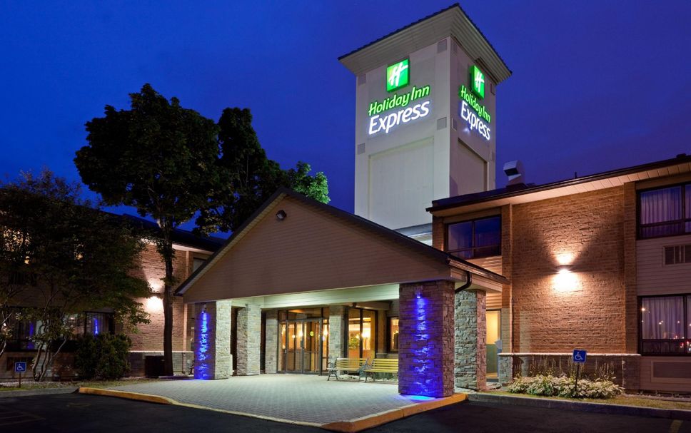 Holiday Inn Express Toronto East - Scarborough from . Toronto Hotel ...
