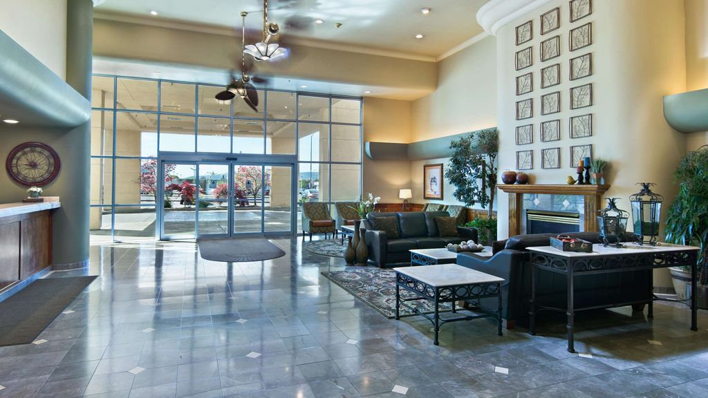 Oxford Suites Yakima from $124. Yakima Hotel Deals & Reviews - KAYAK