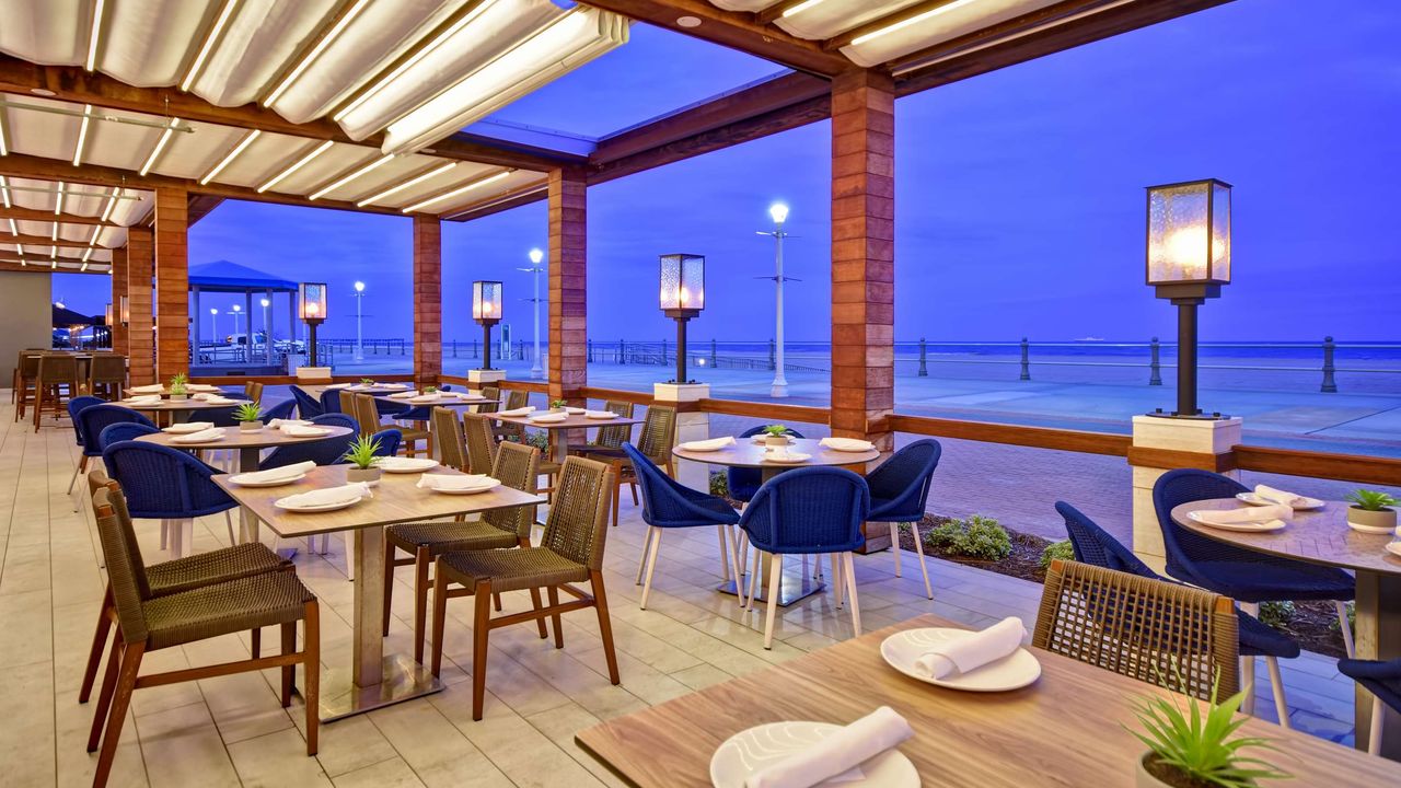 DoubleTree by Hilton Virginia Beach Oceanfront South from $122 ...