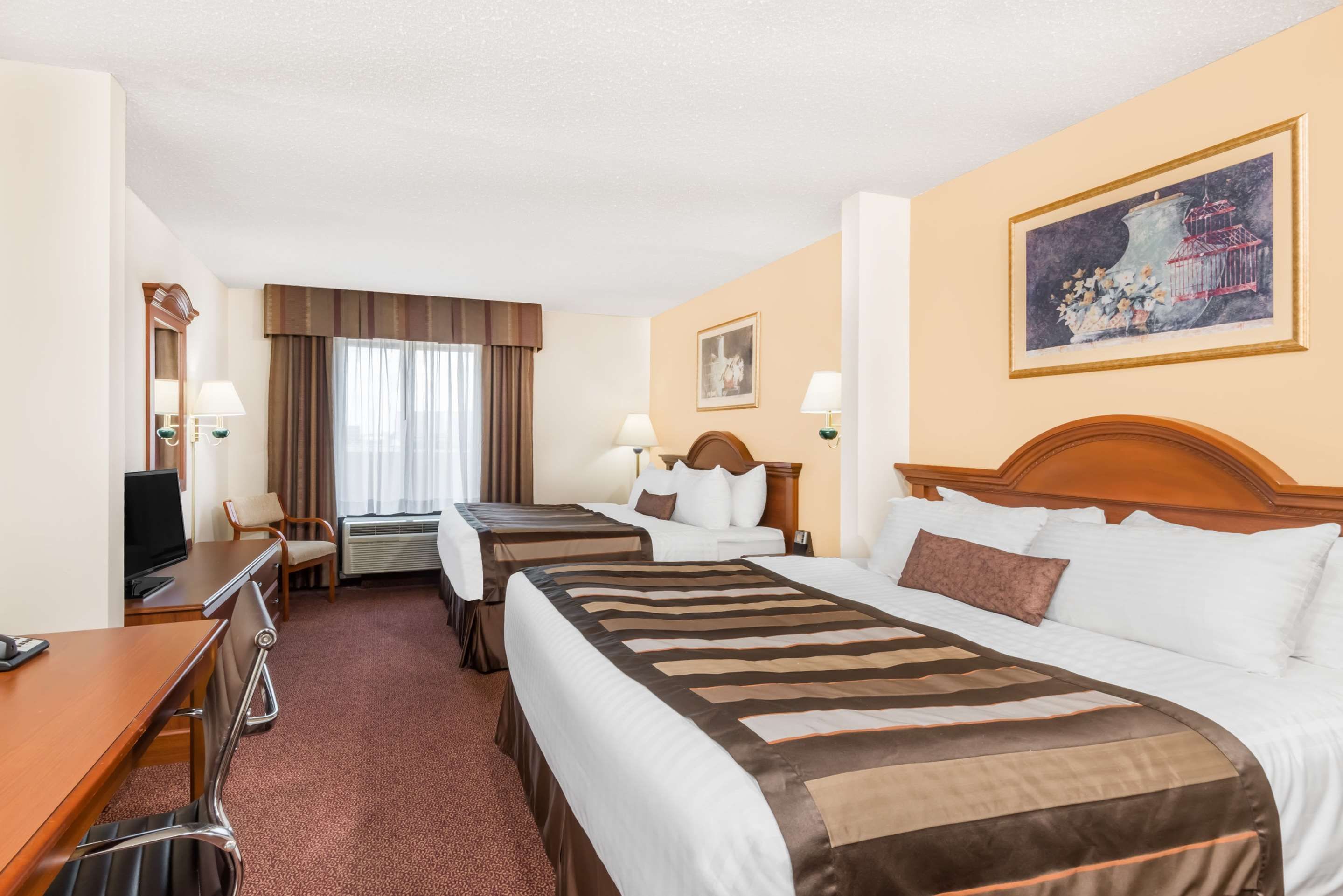 Wingate by Wyndham Lima Downtown from $66. Lima Hotel Deals & Reviews ...