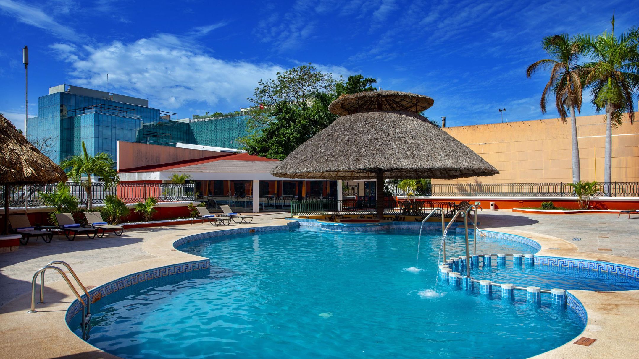 Holiday Inn Merida By IHG from $90. Mérida Hotel Deals & Reviews - KAYAK