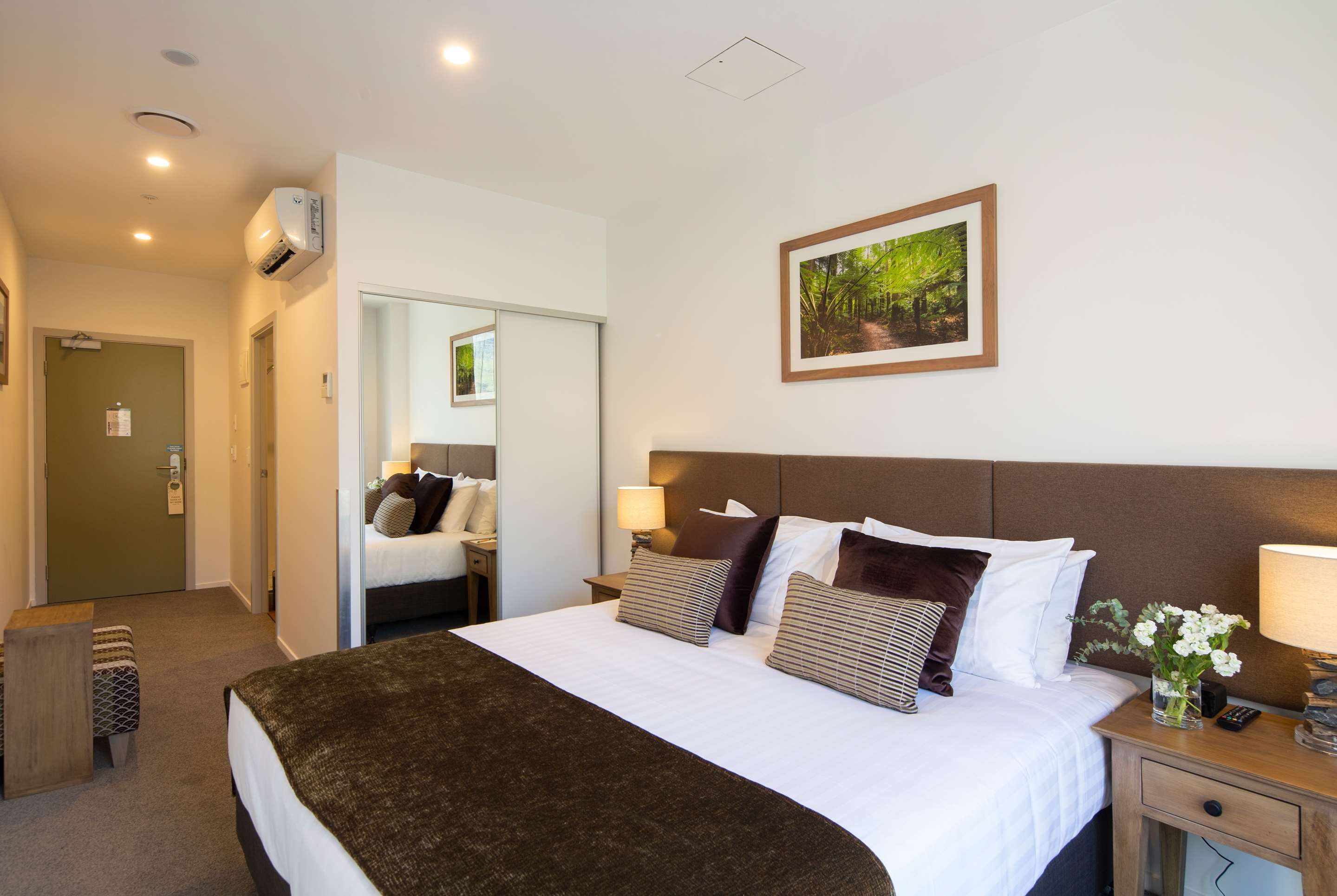 Wyndham Garden Queenstown from $79. Frankton Hotel Deals & Reviews - KAYAK