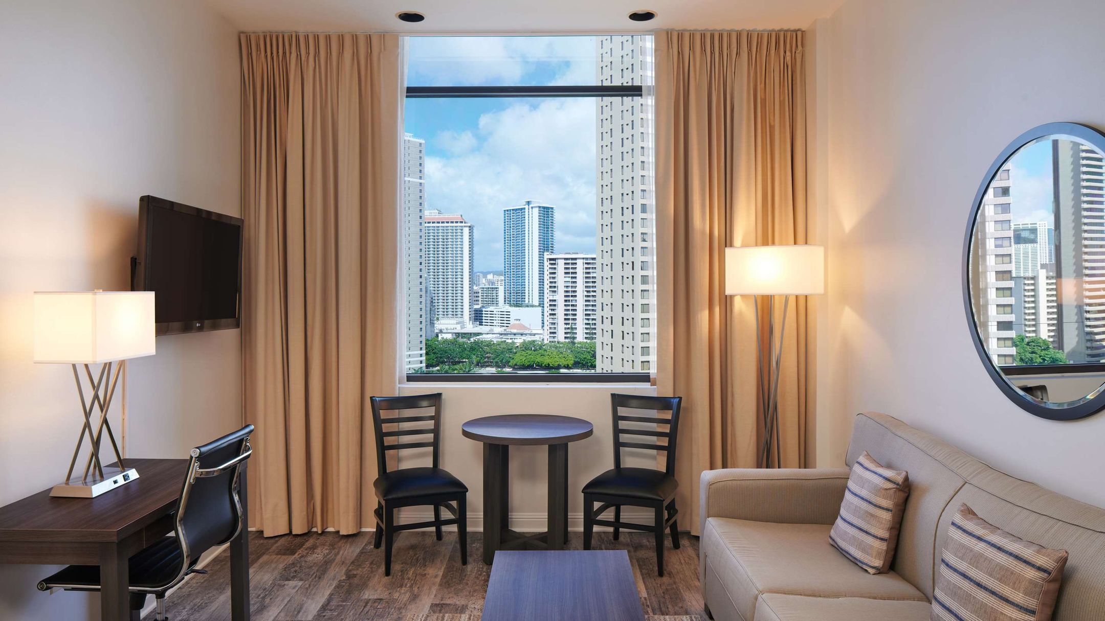 Aqua Palms Waikiki from $108. Honolulu Hotel Deals & Reviews - KAYAK