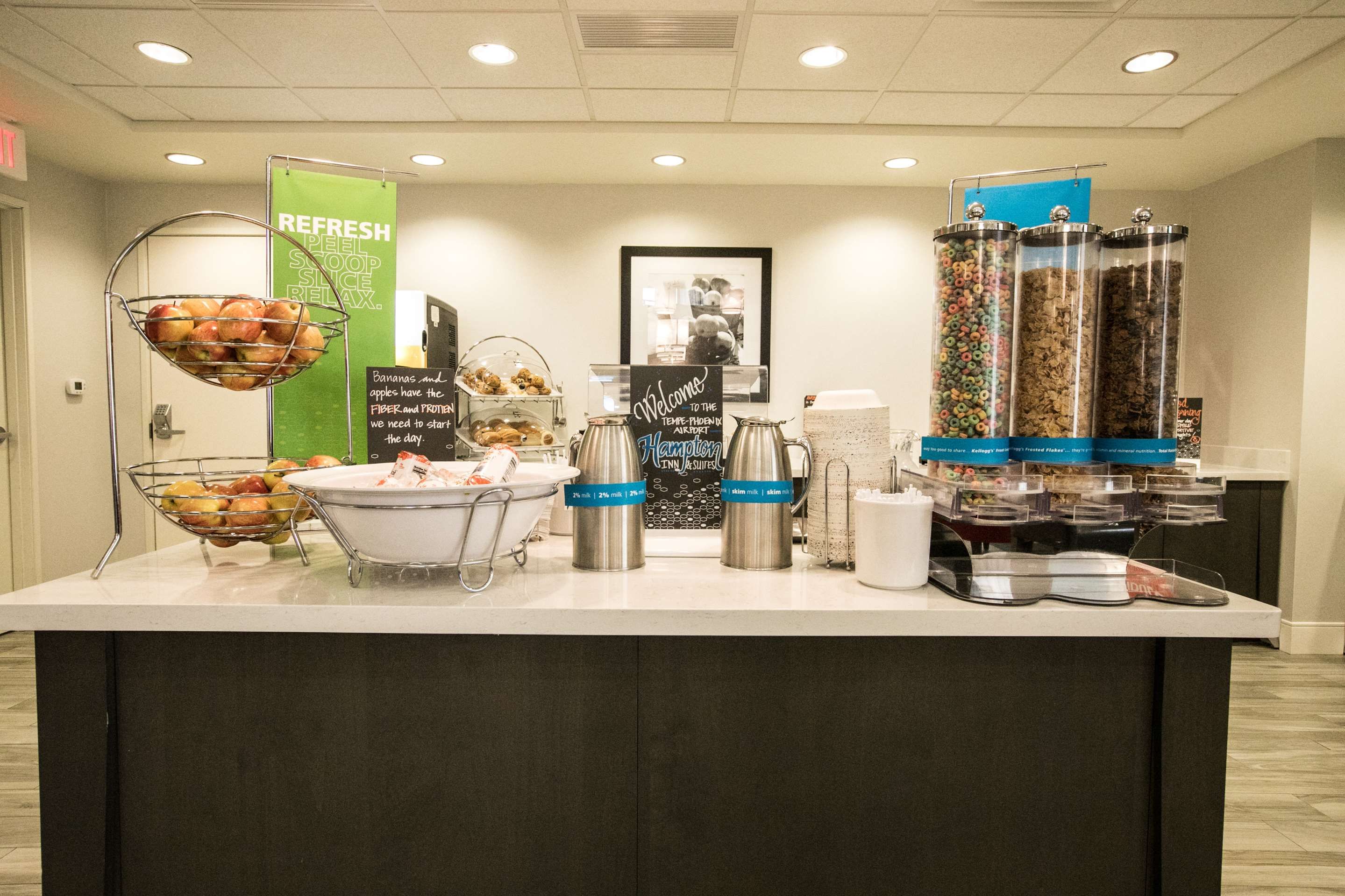 Hampton Inn & Suites Tempe/Phoenix Airport, AZ from $100. Tempe Hotel ...