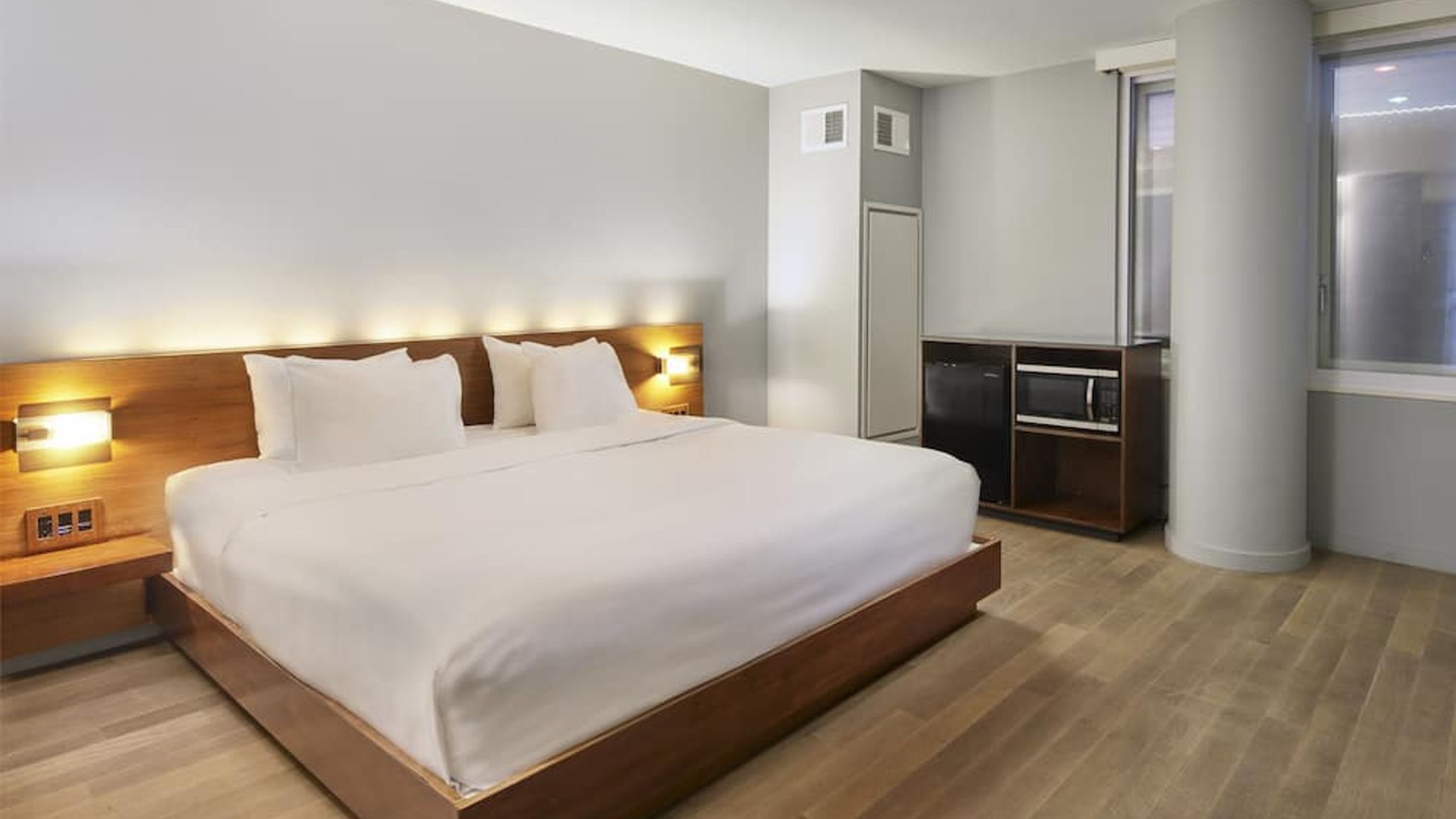 Truss Hotel Times Square from $129. New York Hotel Deals & Reviews - KAYAK