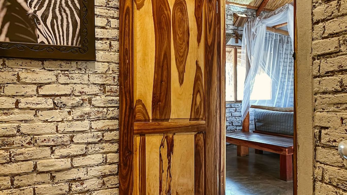 Gwango Heritage Resort from $83. Dete Hotel Deals & Reviews - KAYAK