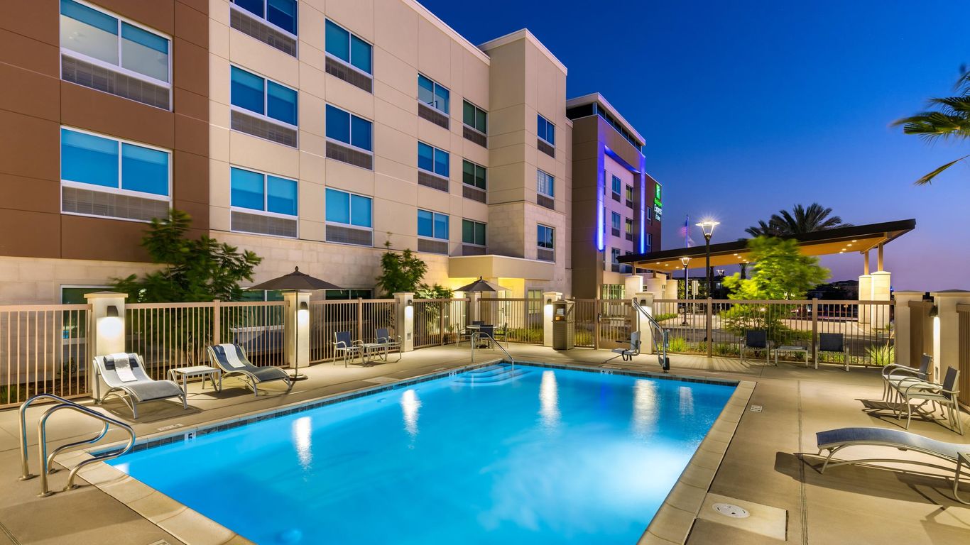 Holiday Inn Express & Suites Moreno Valley - Riverside By IHG from $110 ...