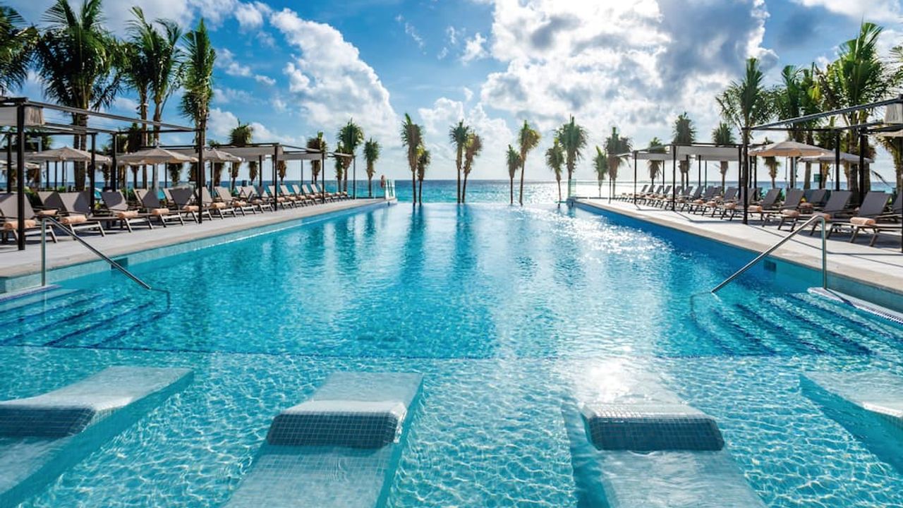 Hotel Riu Palace Kukulkan from $111. Cancún Hotel Deals & Reviews - KAYAK